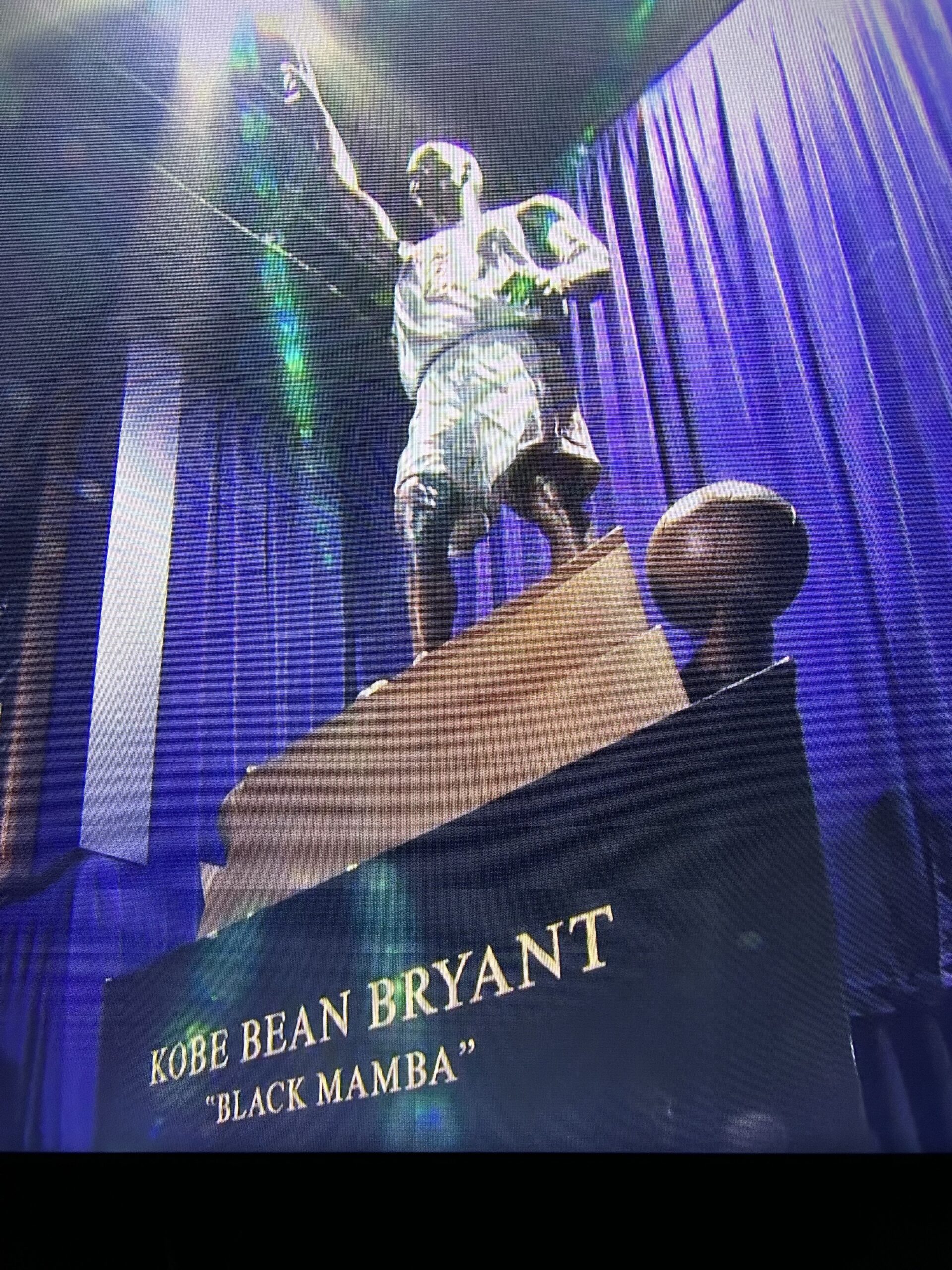 First Kobe Bryant statue unveiled in emotional ceremony outside ‘house ...
